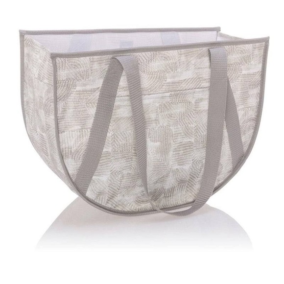 thirty-one | Bags | Thirtyone Round Utility Tote Desert Dash | Poshmark